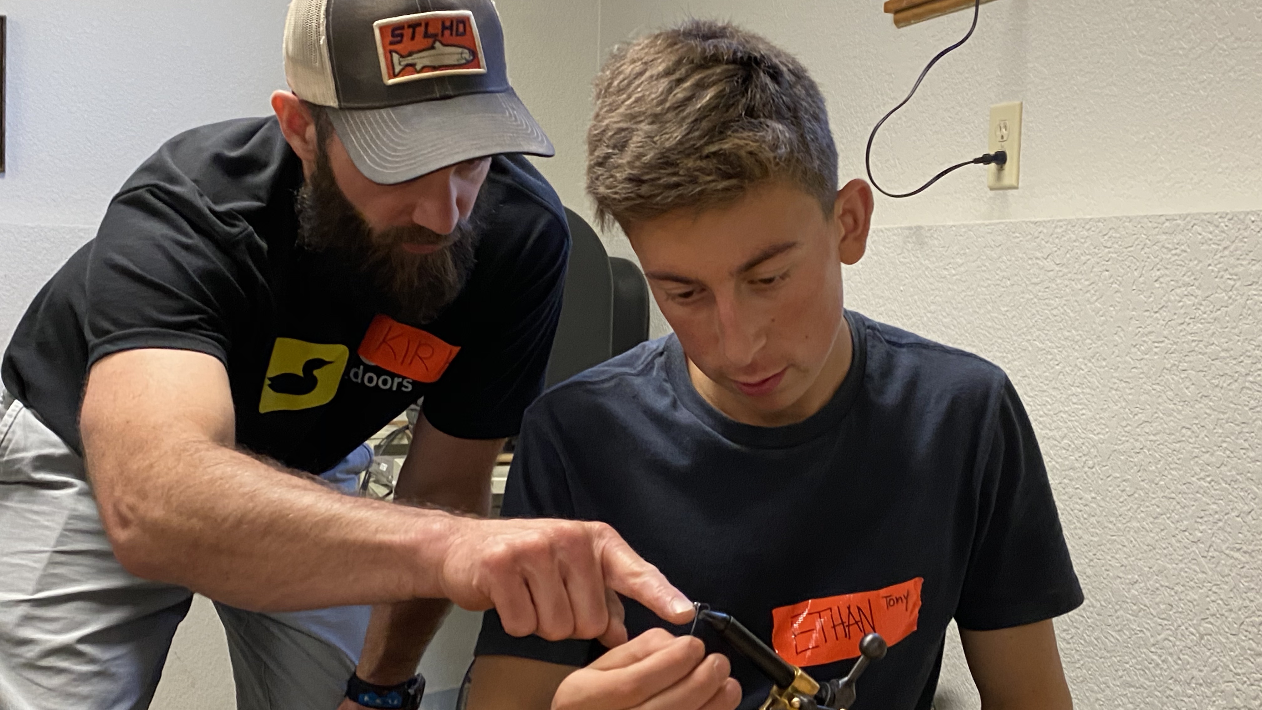 Fly Tying Classes – Tie Flying