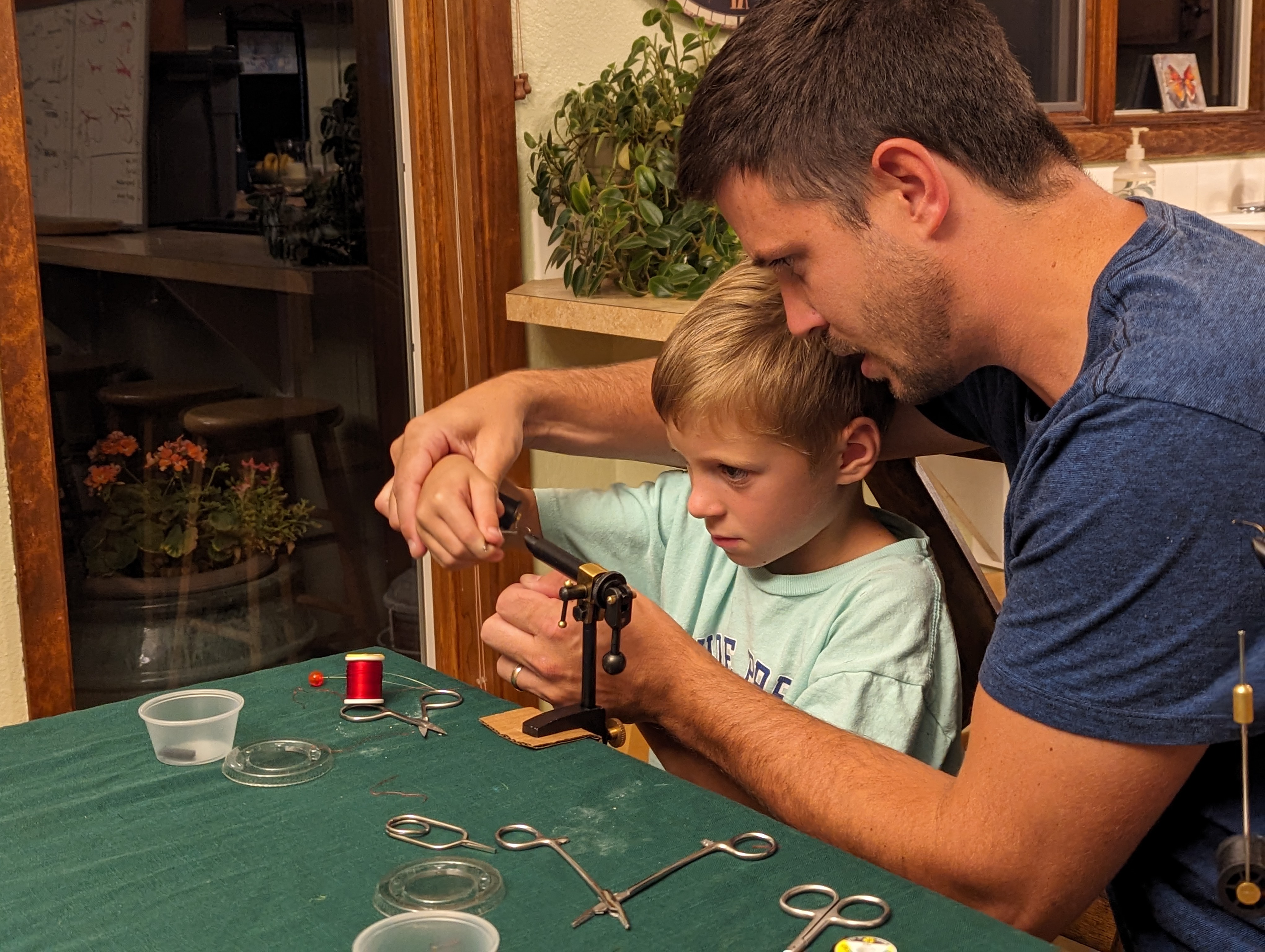 Fly Tying Classes – Tie Flying